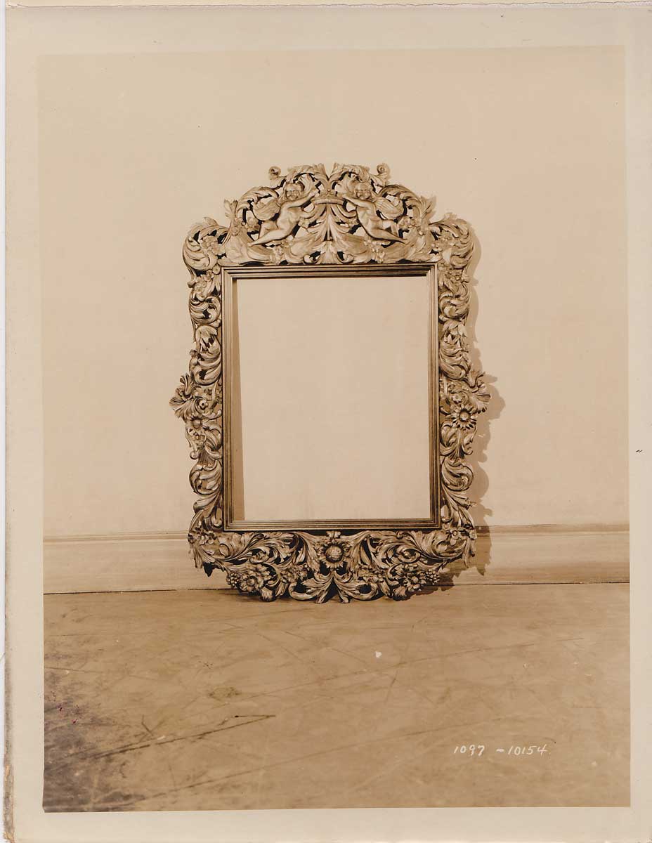 Altman Collection: Gilt Frame – Homobilia